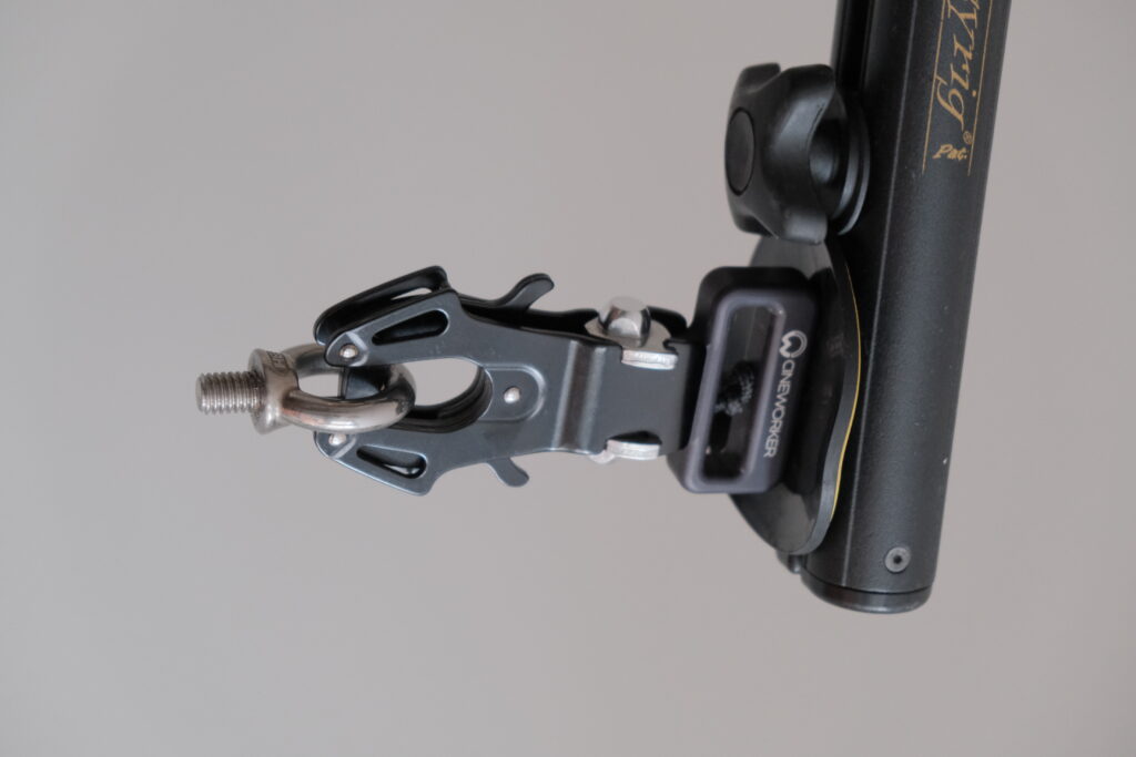 EasyRig quick release system with Kong Frog carabiner - Cineworker